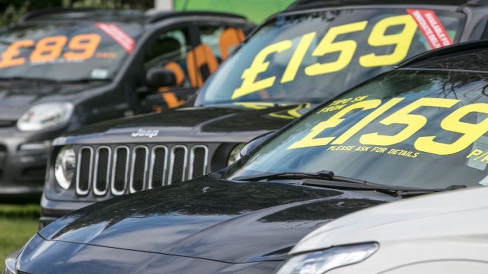 How to get the best price when buying a car - BBC News