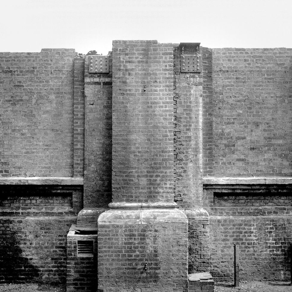 A City of dust - BBC News