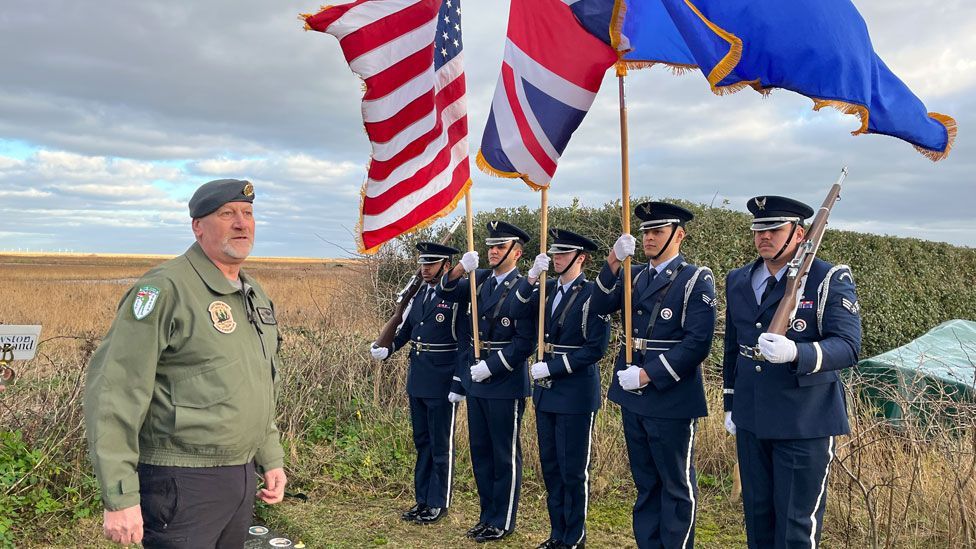 Cley Marshes helicopter crash victims honoured at ceremony - BBC News