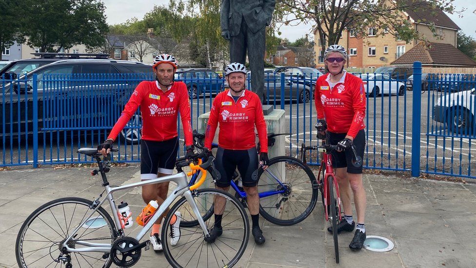 Marcus Stewart: Cyclists support ex-footballer diagnosed with MND - BBC ...