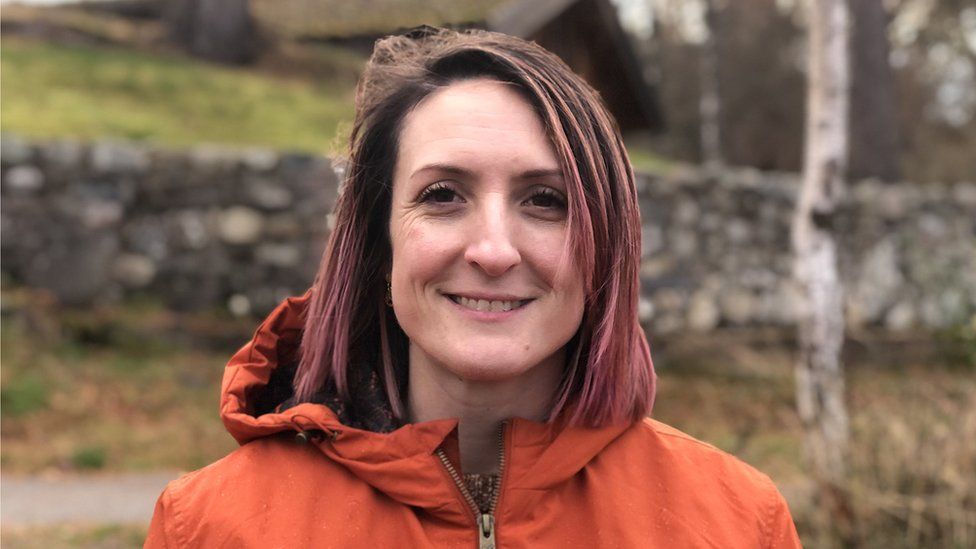 National parklife - a difficult balancing act - BBC News