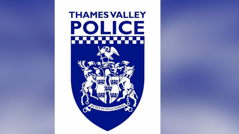 Thames Valley Police force logo to 'create a strong identity' - BBC News