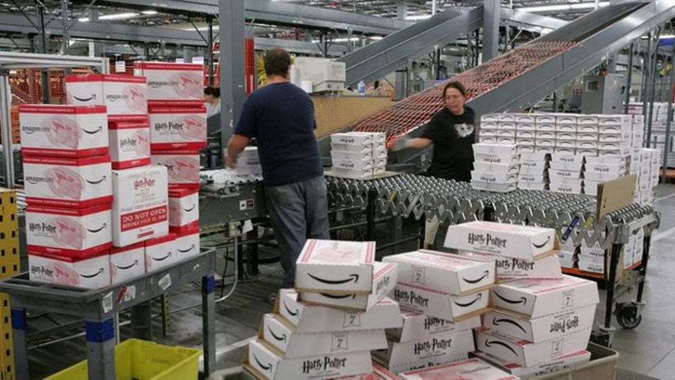 Sucking robot arm wins Amazon Picking Challenge - BBC News