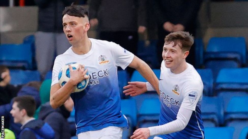 Irish Premiership: Glenavon salvage 2-2 draw against Warrenpoint - BBC ...
