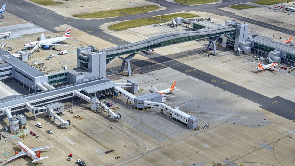Gatwick Airport launches consultation on second runway plans - BBC News