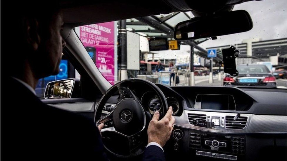 Uber launches artificial intelligence lab - BBC News