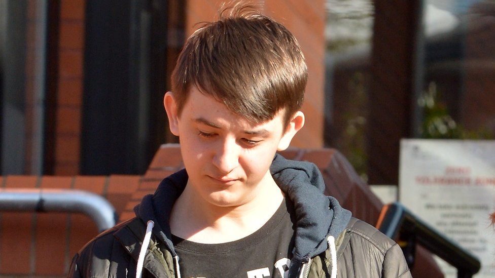 Leicester teen tries to hack CIA and FBI chiefs' computers - BBC News