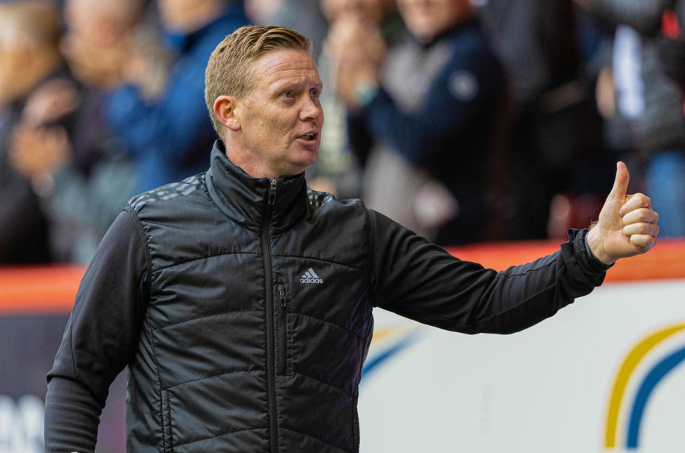 Robson on 'must-win' County game, a different test, and injury updates ...