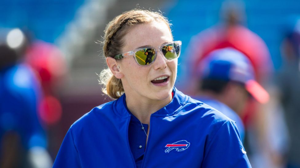 Phoebe Schecter: NFL broadcaster turned flag football player - BBC Sport