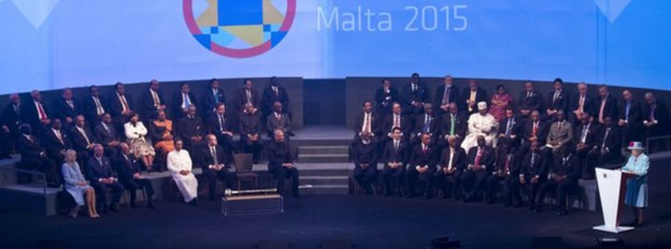 Queen opens meeting of 53 Commonwealth leaders in Malta - BBC News