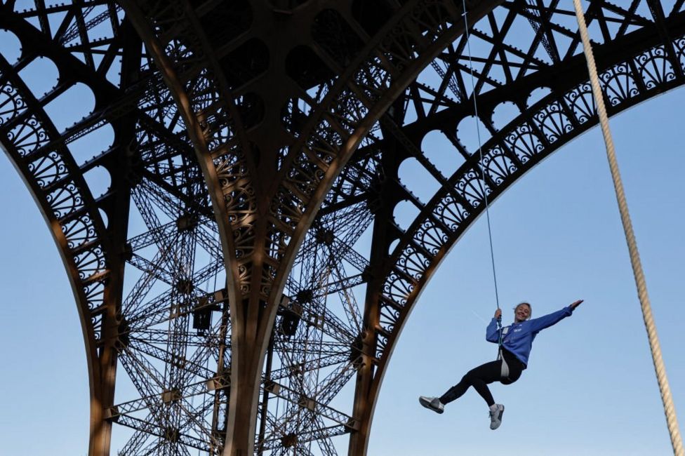 Week in pictures: 6-12 April 2024 - BBC News