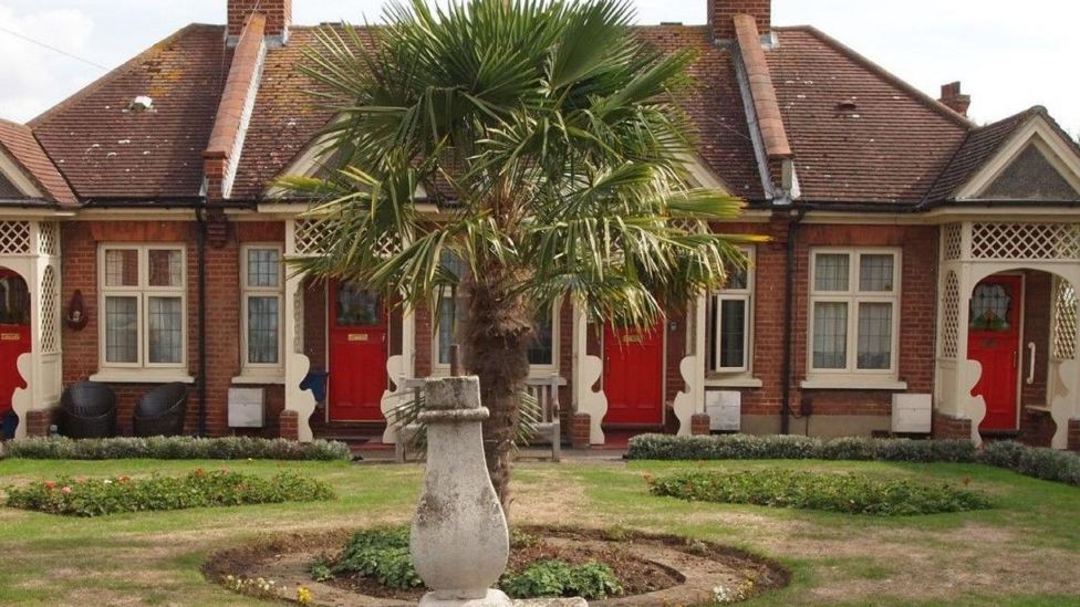 Southend almshouse cottages could become conservation area - BBC News