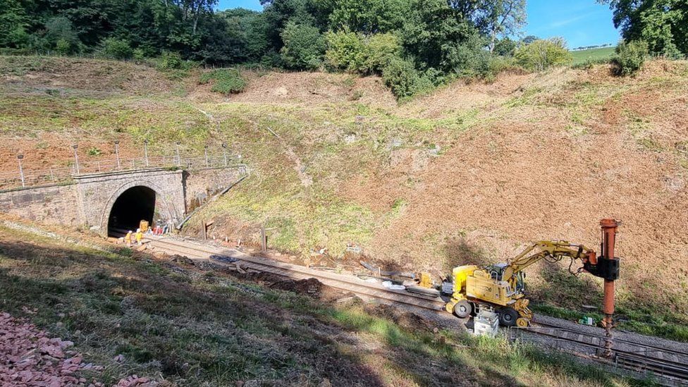 Rail upgrade to prevent future landslips at Honiton - BBC News