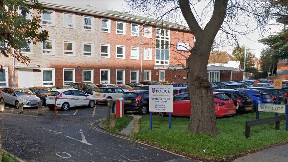 Thames Valley Police officer denies child sex offence - BBC News