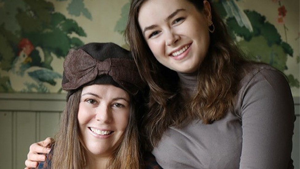 Call for NHS to fund £240,000 cancer treatment Optune - BBC News