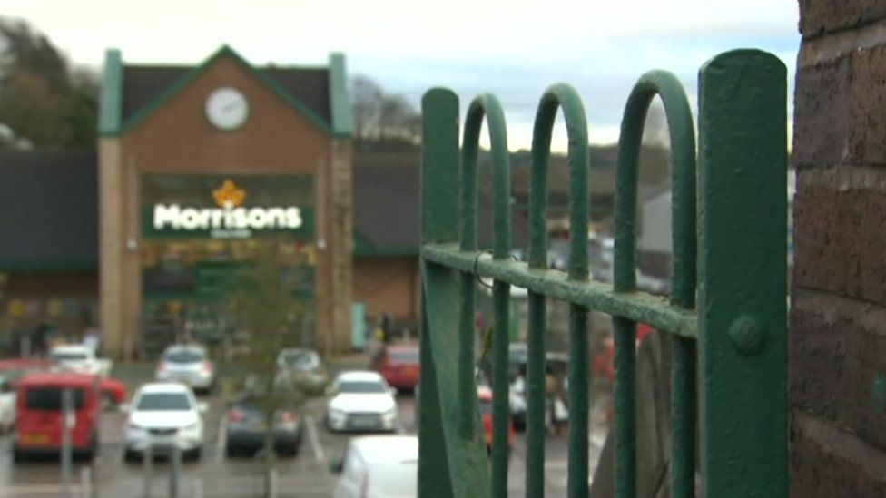 Leek to Stoke-on-Trent rail line reopening being investigated - BBC News