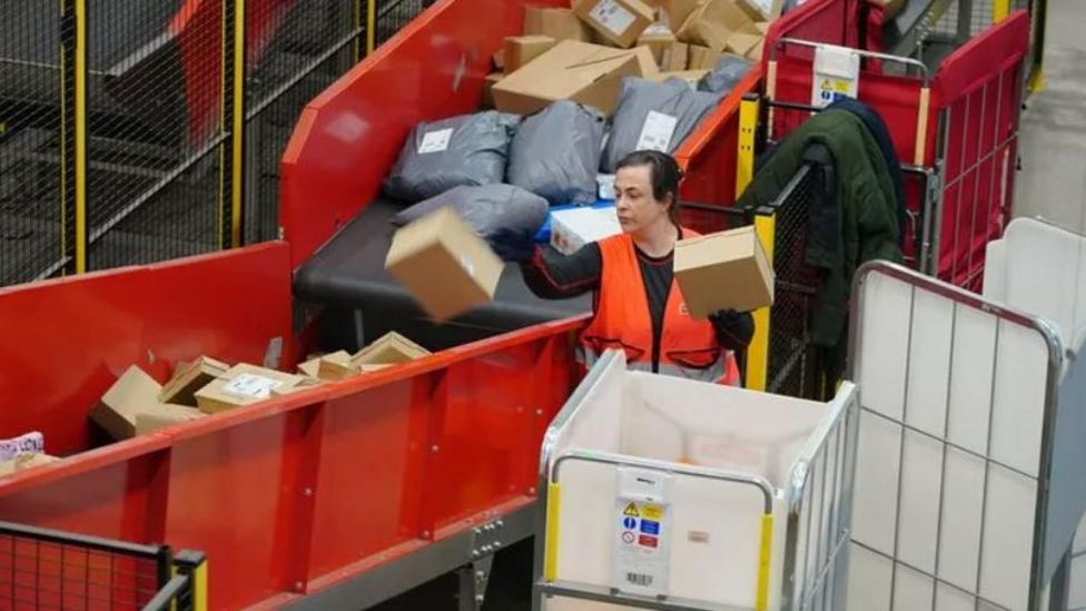 Royal Mail: Widow expresses despair over postal service delays - BBC News