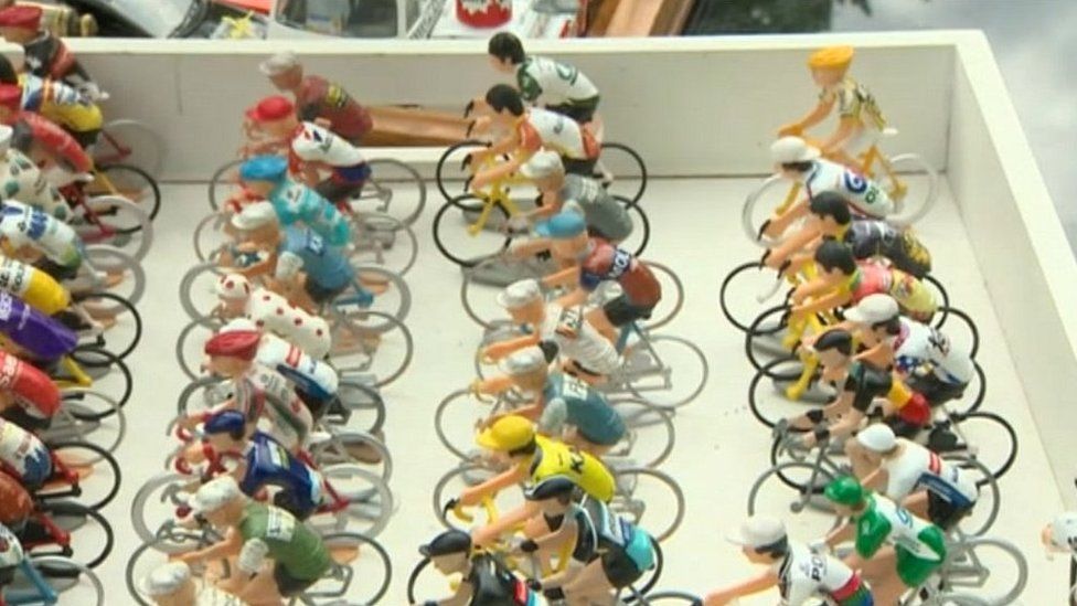 Cycling fan recreates Tour de France in miniature - BBC News