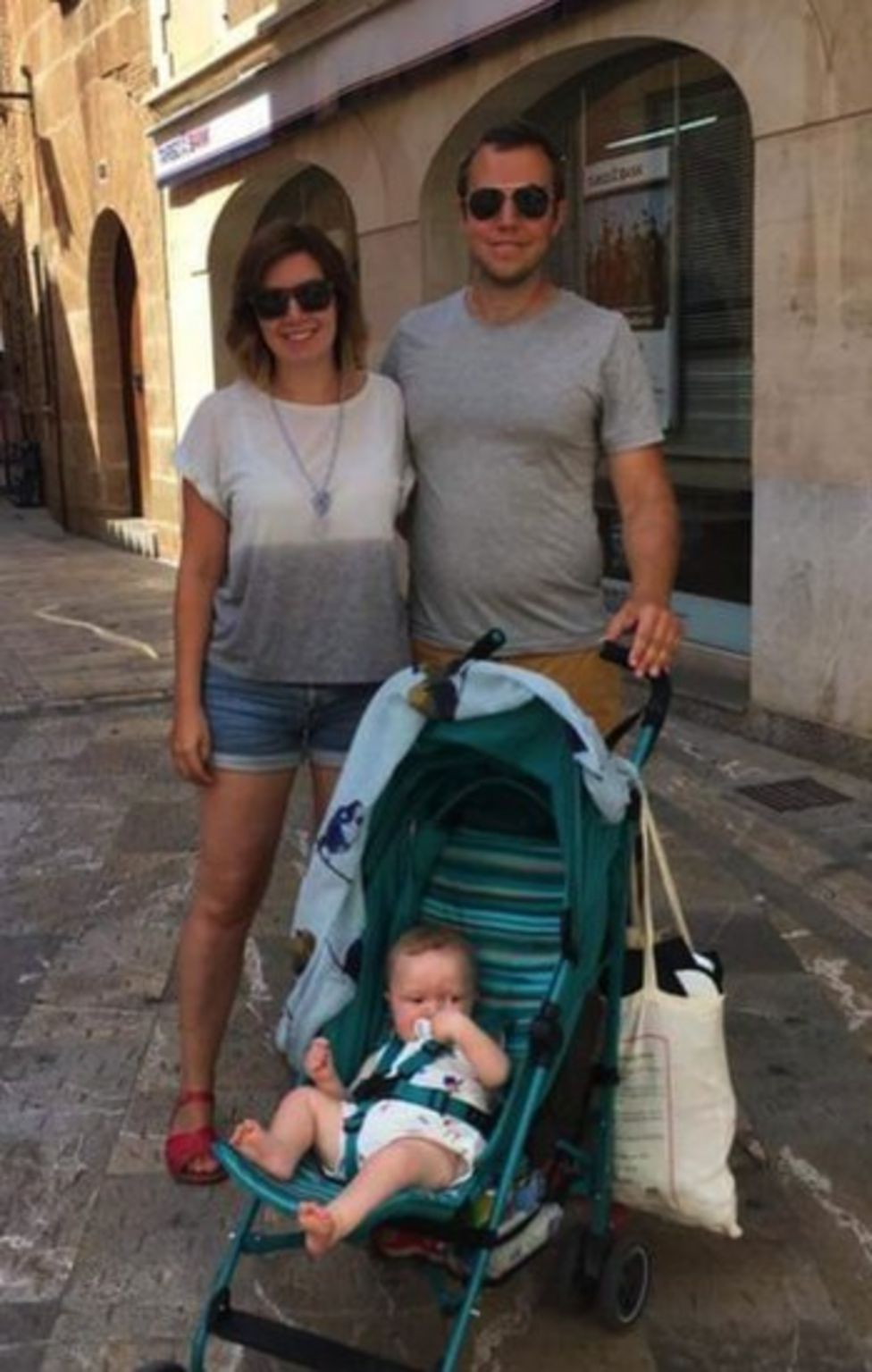 Ateb y Galw: Casia Wiliam - BBC Cymru Fyw