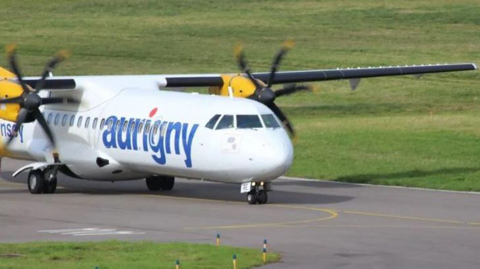 Guernsey's Aurigny leasing jet after plane's 'technical issues' - BBC News