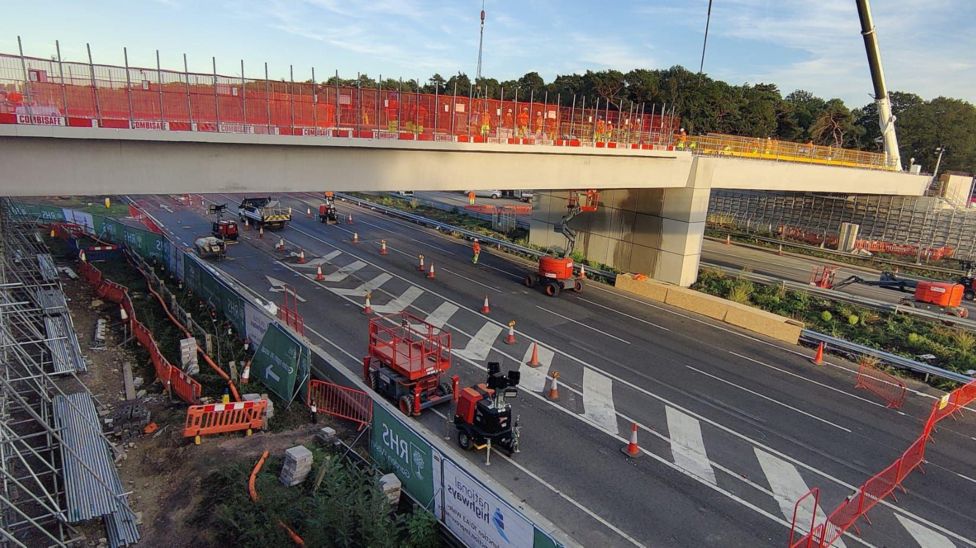 Wisley: A3 reopens after weekend closure - BBC News