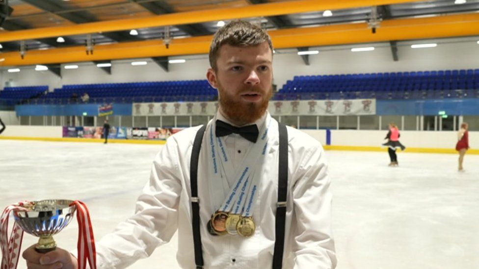 Shropshire's inclusive figure skaters going for gold - BBC News