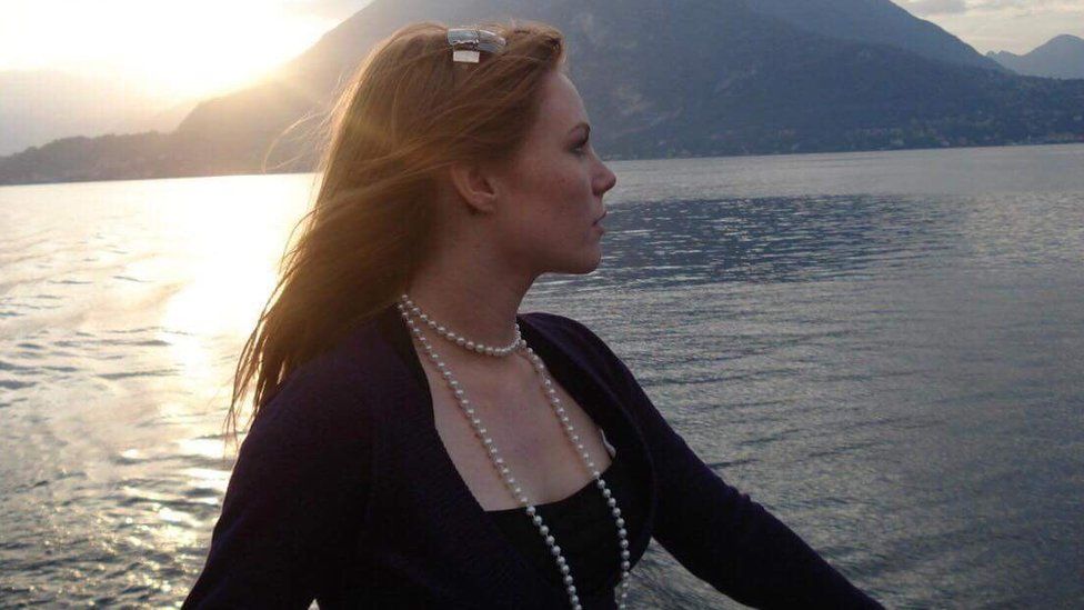 Girl, 12, climbs Snowdon to raise awareness of organ donation - BBC News