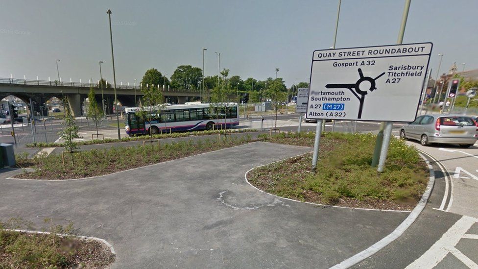 Mikey Ford father's appeal over Fareham hit-and-run crash - BBC News