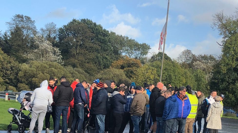 Wrightbus fate to be known in hours - Ian Paisley MP - BBC News