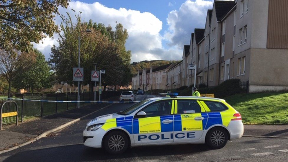 Man, 37, in hospital after Greenock attempted murder - BBC News