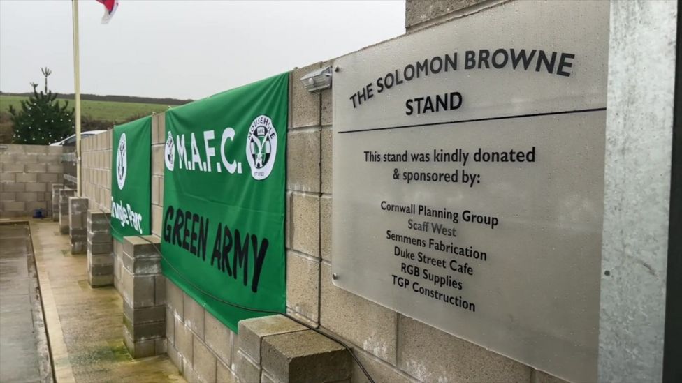 Cornwall marks 40th anniversary of Penlee lifeboat disaster - BBC News