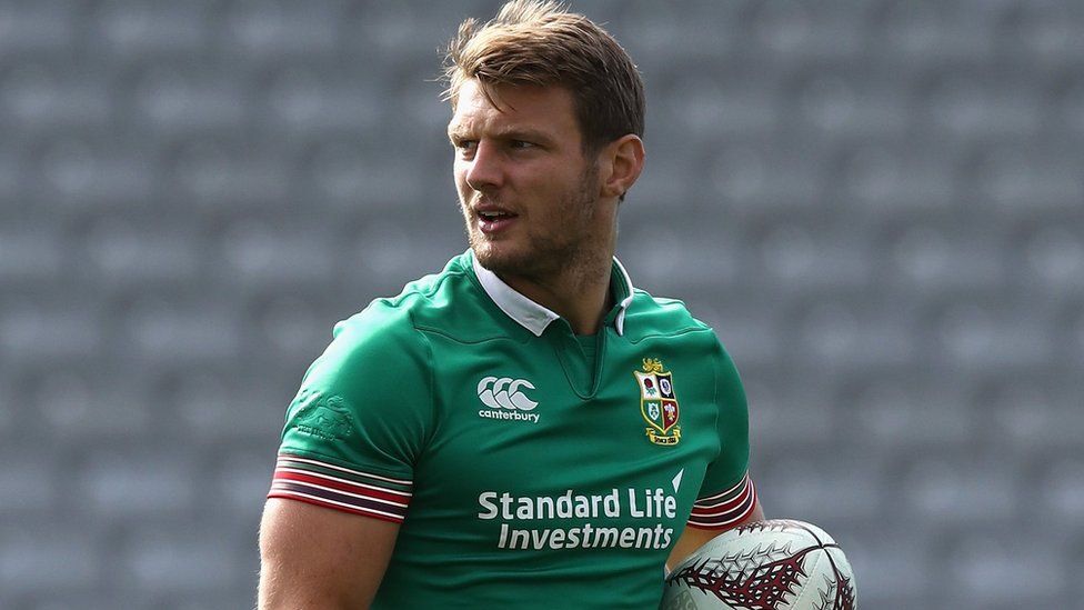 Dan Biggar i adael Northampton ar ddiwedd y tymor - BBC Cymru Fyw