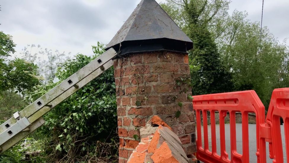 Large crack on bridge prompts collapse fears - BBC News