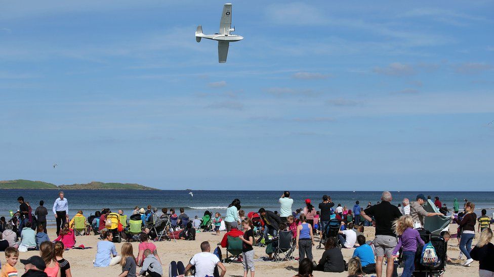 In Pictures: Air Waves Portrush 2017 - BBC News