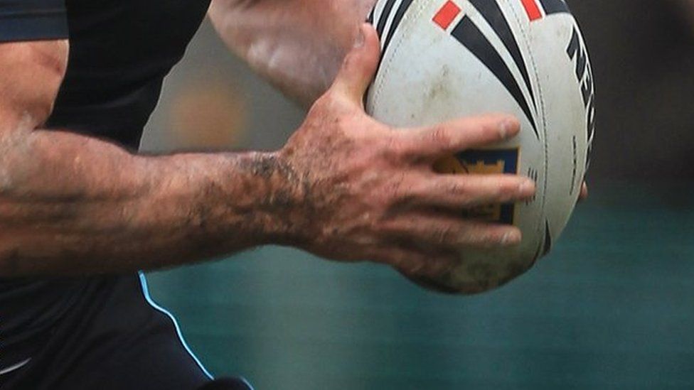'Steroid abuse off-the-scale in Welsh grassroots rugby' - BBC News