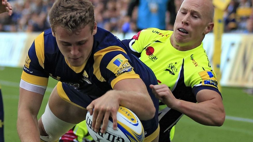 Peter Stringer: Sale Sharks scrum-half suffers arm injury - BBC Sport