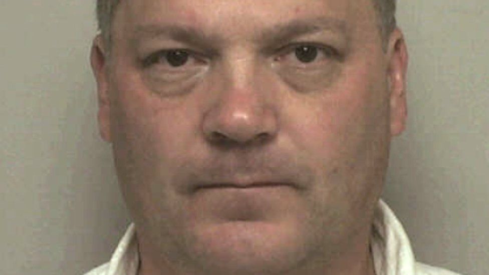 Lisa Chadderton death: Life sentence for girlfriend murderer - BBC News