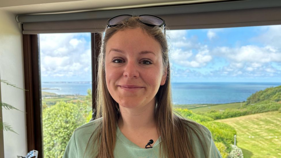 Diabetes patient says she had to turn to social media for insulin - BBC ...