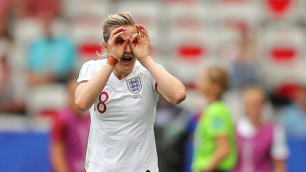 Manchester City and England striker Ellen White announces retirement ...