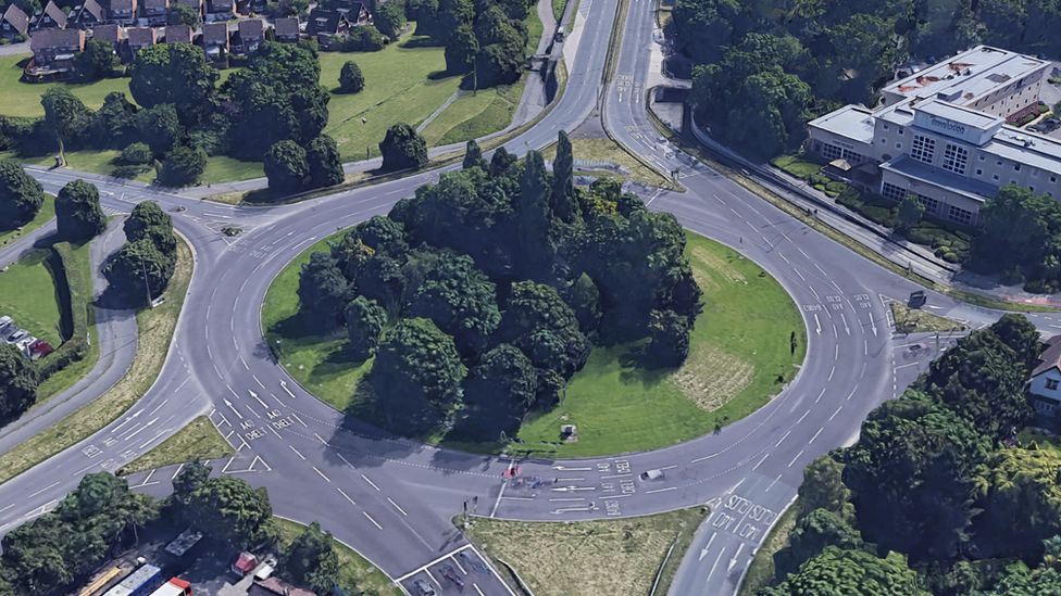 Plans for £22m revamp of A40 in Cheltenham announced - BBC News