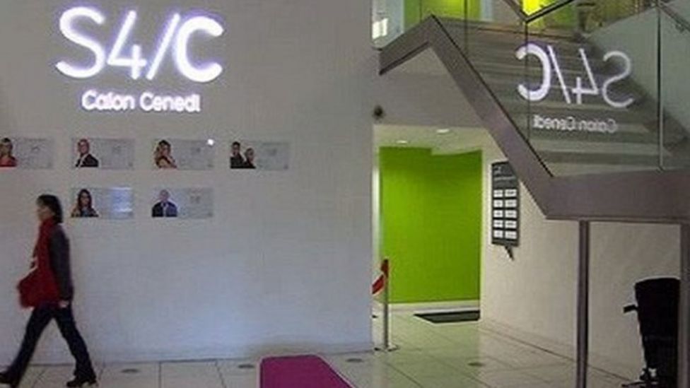 S4C budget cuts threaten jobs and programmes, Plaid says - BBC News