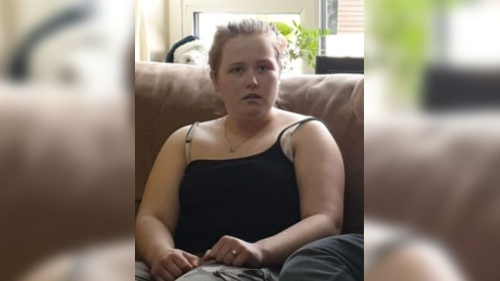 Caitlin Sharp: Vulnerable girl found dead at man's home - BBC News