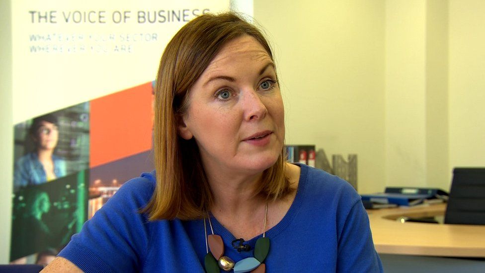 NI paper review: Dissident violence and no deal warning - BBC News