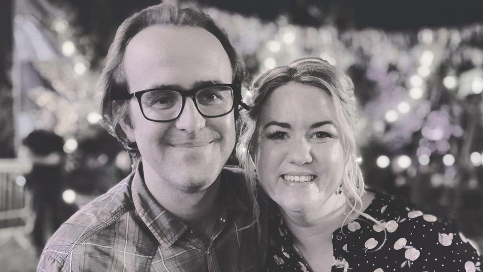 Ateb y Galw: Hywel Griffiths - BBC Cymru Fyw