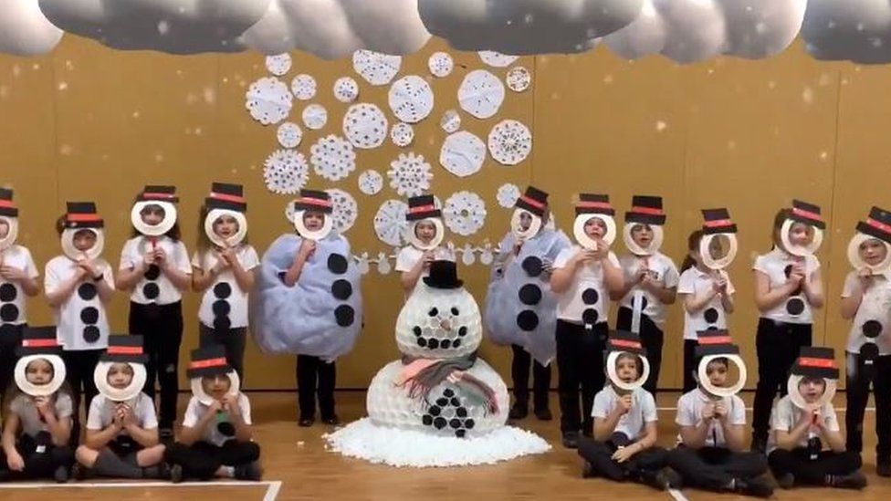 Covid: How schools managed to save the Christmas nativity - BBC News