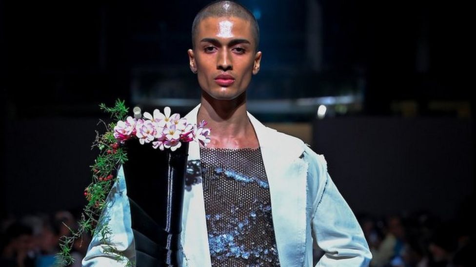 How to be a model in Mumbai, the ‘city of dreams’ - BBC