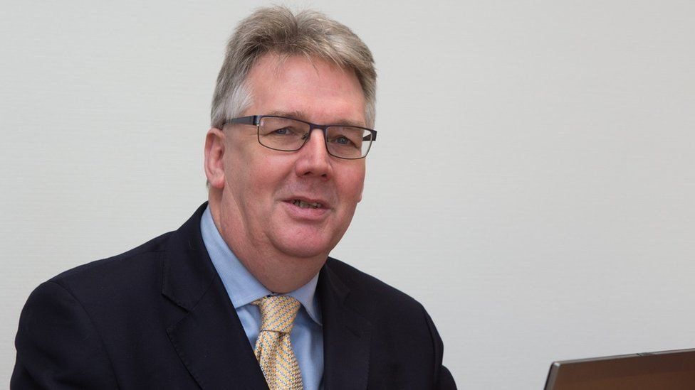 Helynt Betsi Cadwaladr yn 'drychinebus ac yn warthus' - BBC Cymru Fyw