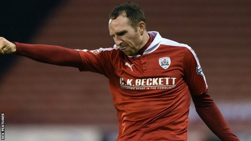 Aidy White: Barnsley left-back signs contract extension - BBC Sport