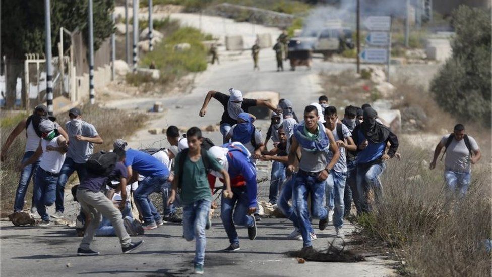 Can Israel and the Palestinians contain spiralling violence? - BBC News