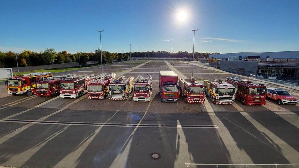 Shropshire fire crews deliver engines in Ukraine war convoy - BBC News